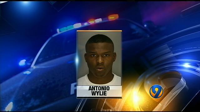 Rock Hill police arrest 12 suspected gang members | WSOC-TV