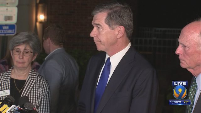 UNCC SHOOTING: 2 dead, 4 injured in UNCC shooting; suspected gunman in ...